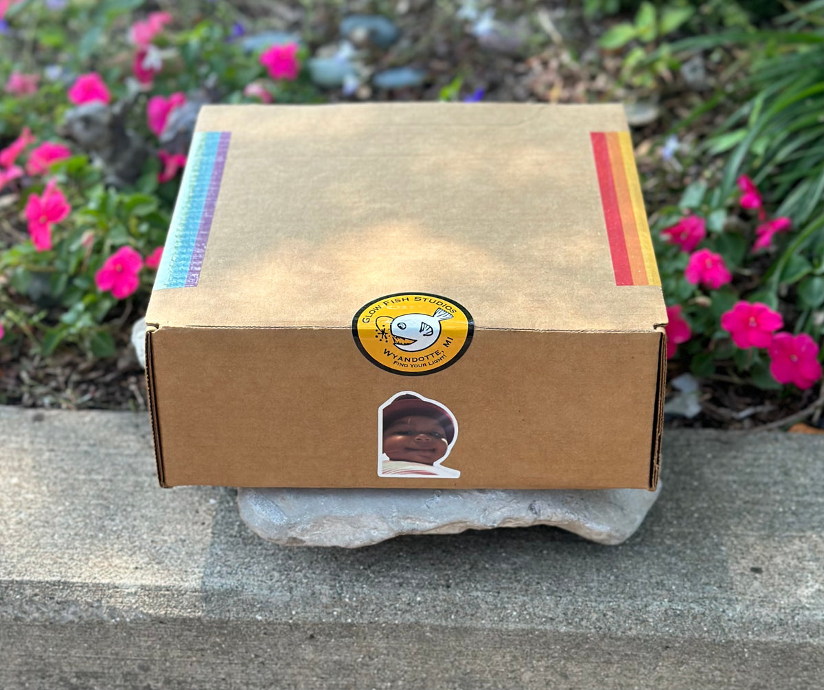 Kid Mystery Box – Glow Fish Studios